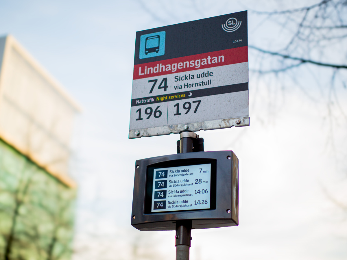 Hållplatsskyltar får ny och bättre design - Nyheter - Region Stockholm